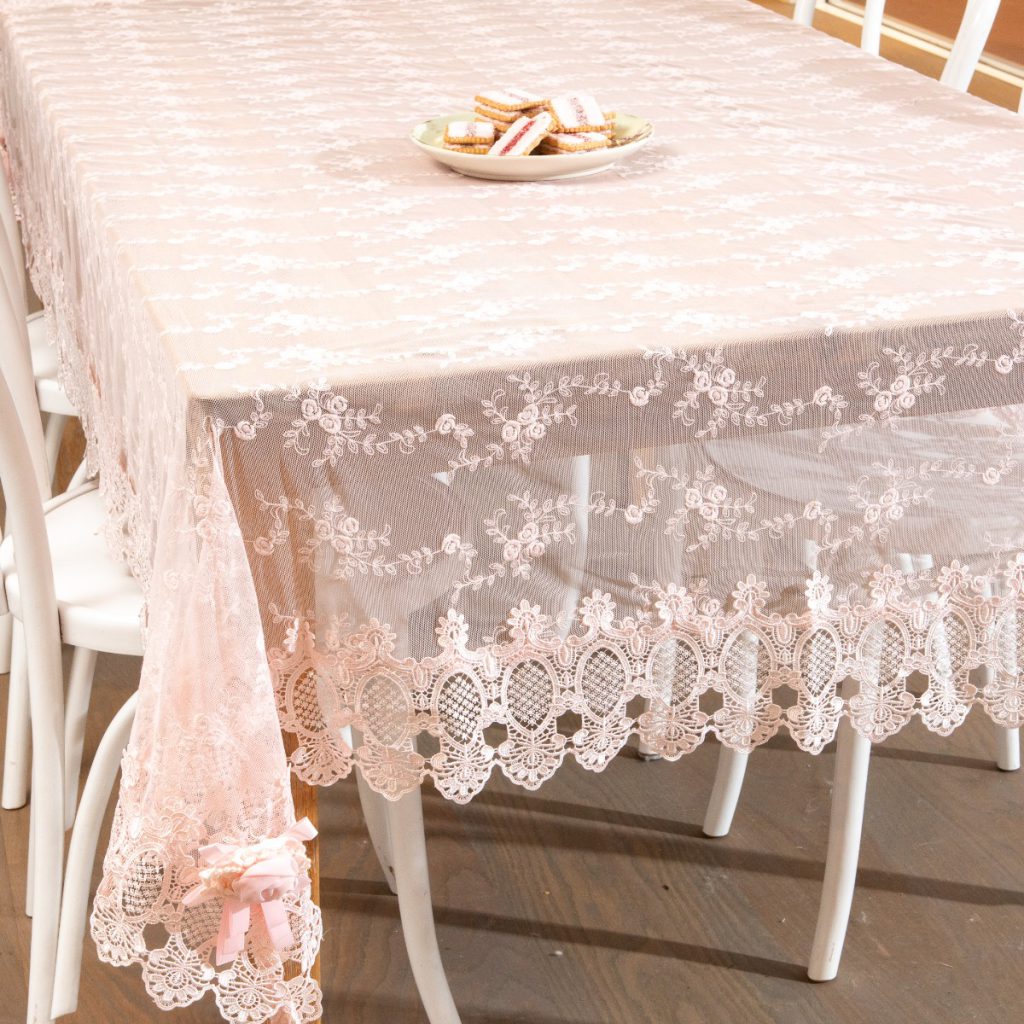 Vintage Lace Tablecloth 170x200cm – Angads
